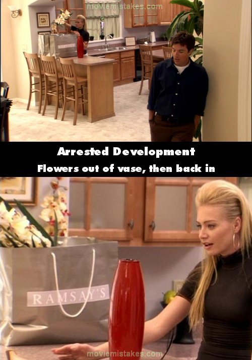 Arrested Development (2003) TV mistake picture (ID 144227)
