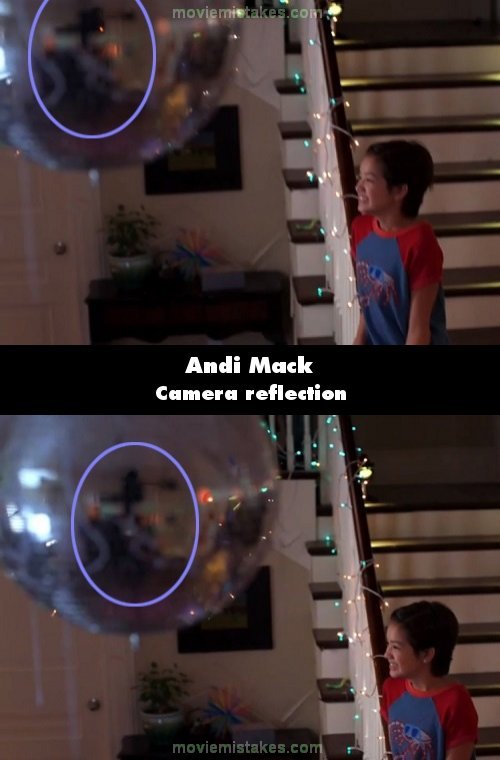 Andi Mack (2017) TV mistake picture (ID 293685)